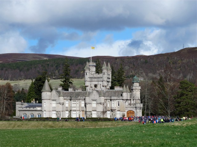 Balmoral 10k Race Report + Weekend Trip | LIVE LOOSLEY