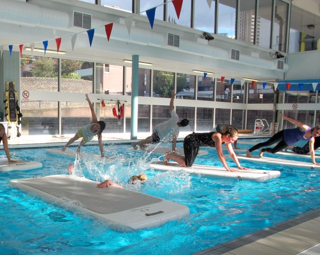 Aquabase HIIT Class #Floatfit | LIVE LOOSLEY